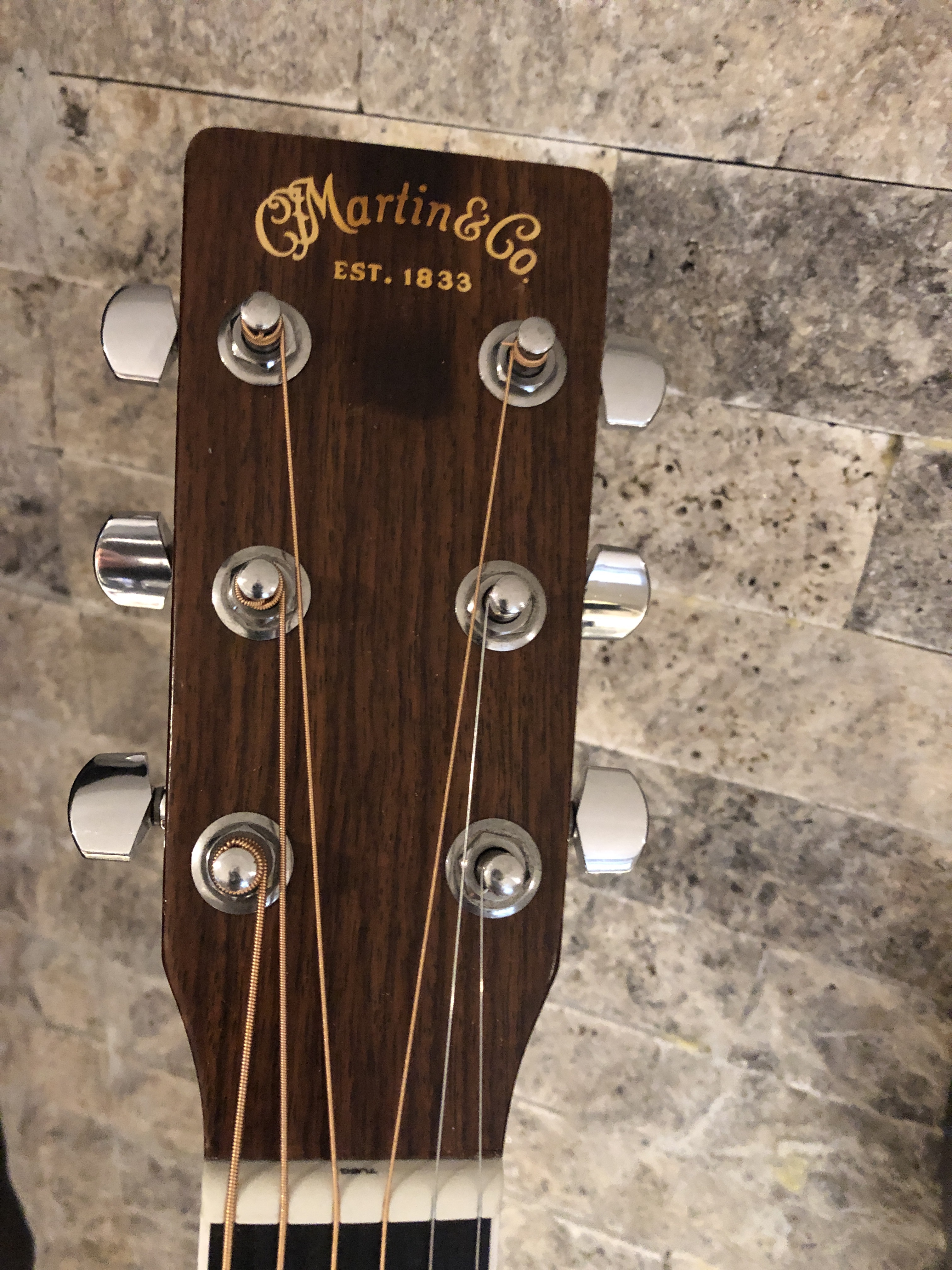 Martin DC-16 – General Guitar Works
